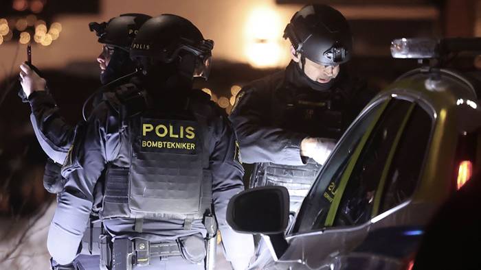Larm om explosion i Farsta | Expressen